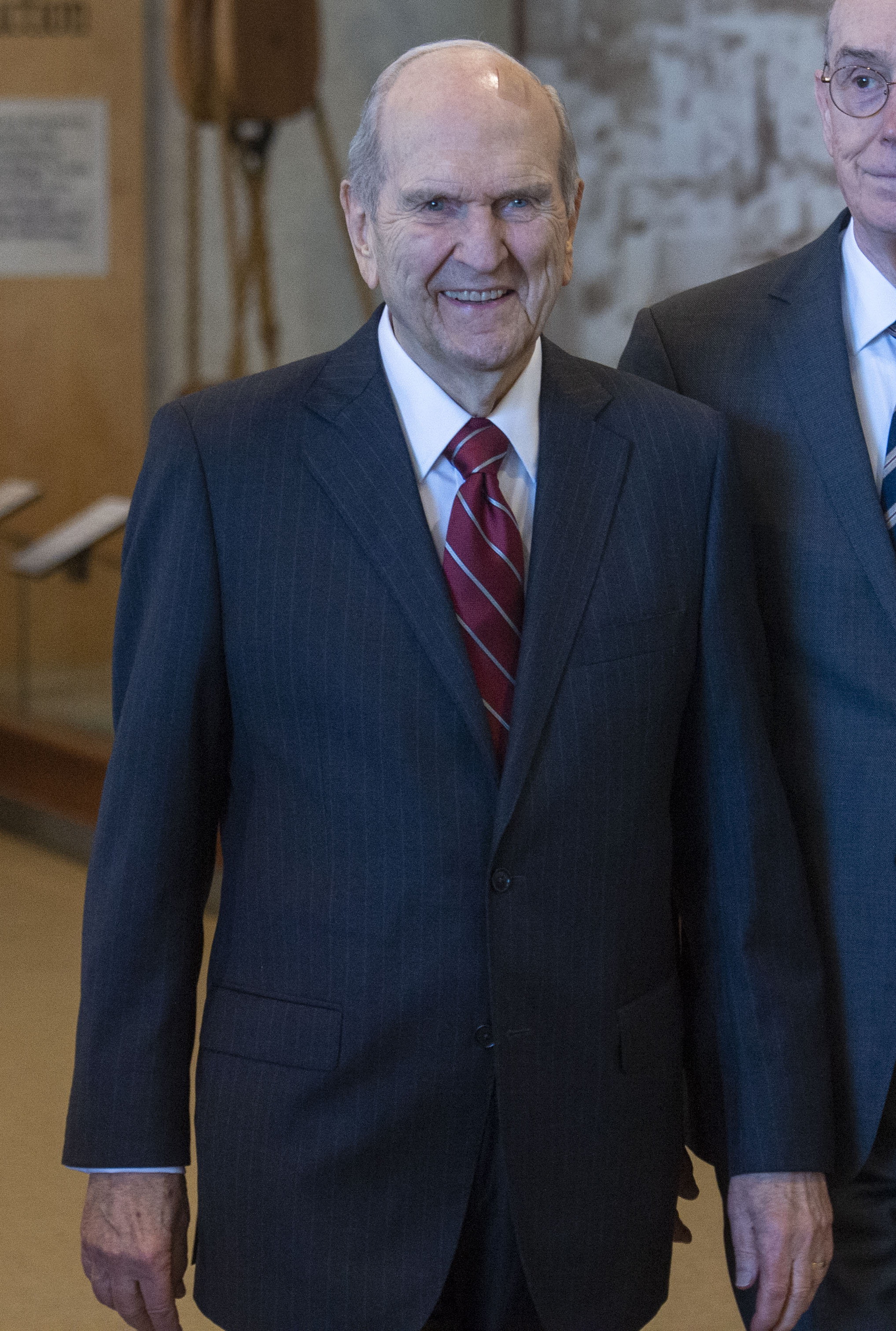 Iconic Salt Lake Temple and surrounding square to close for four years ...