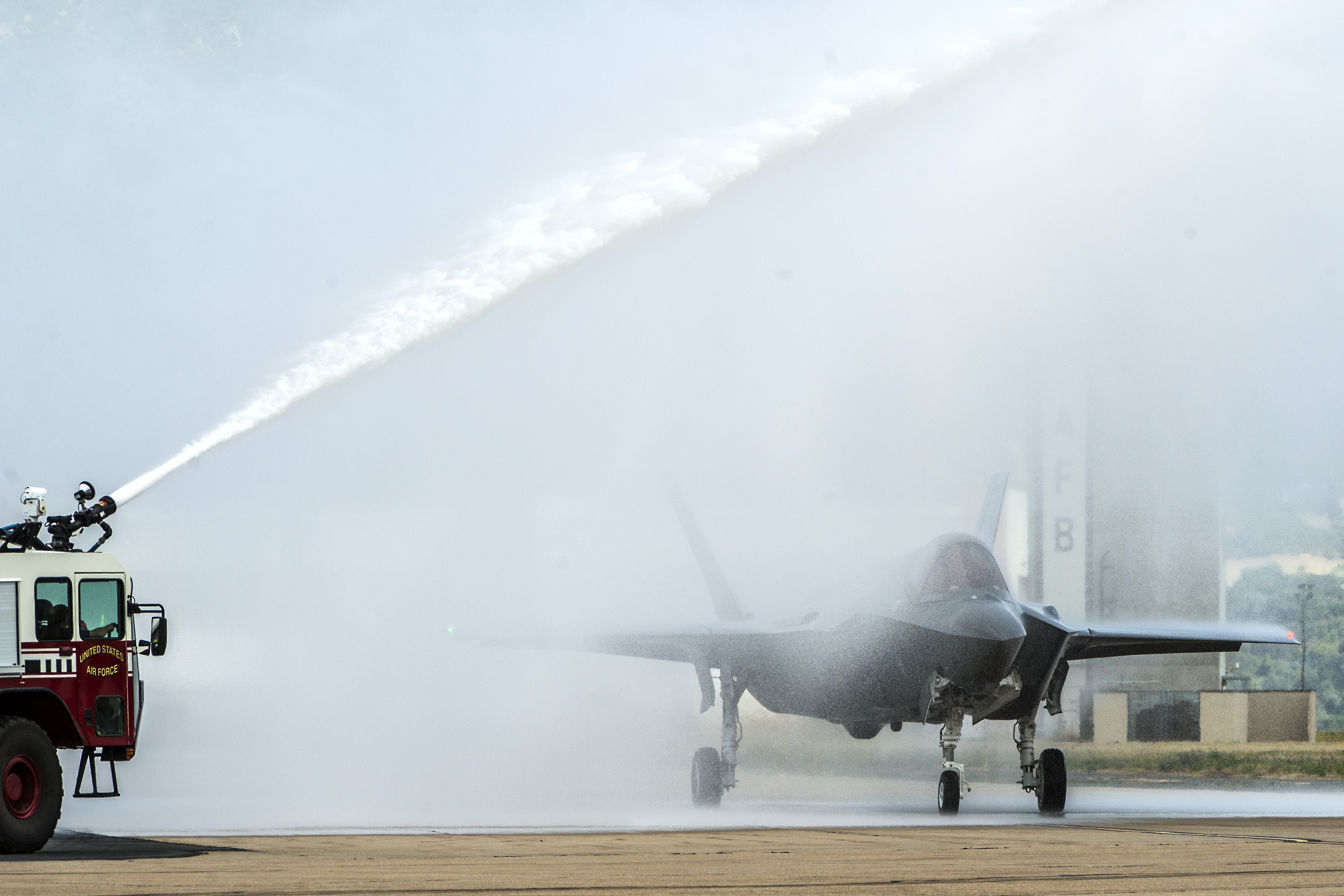 I flew America’s new fighter jet, an F-35, in a simulator and learned a ...