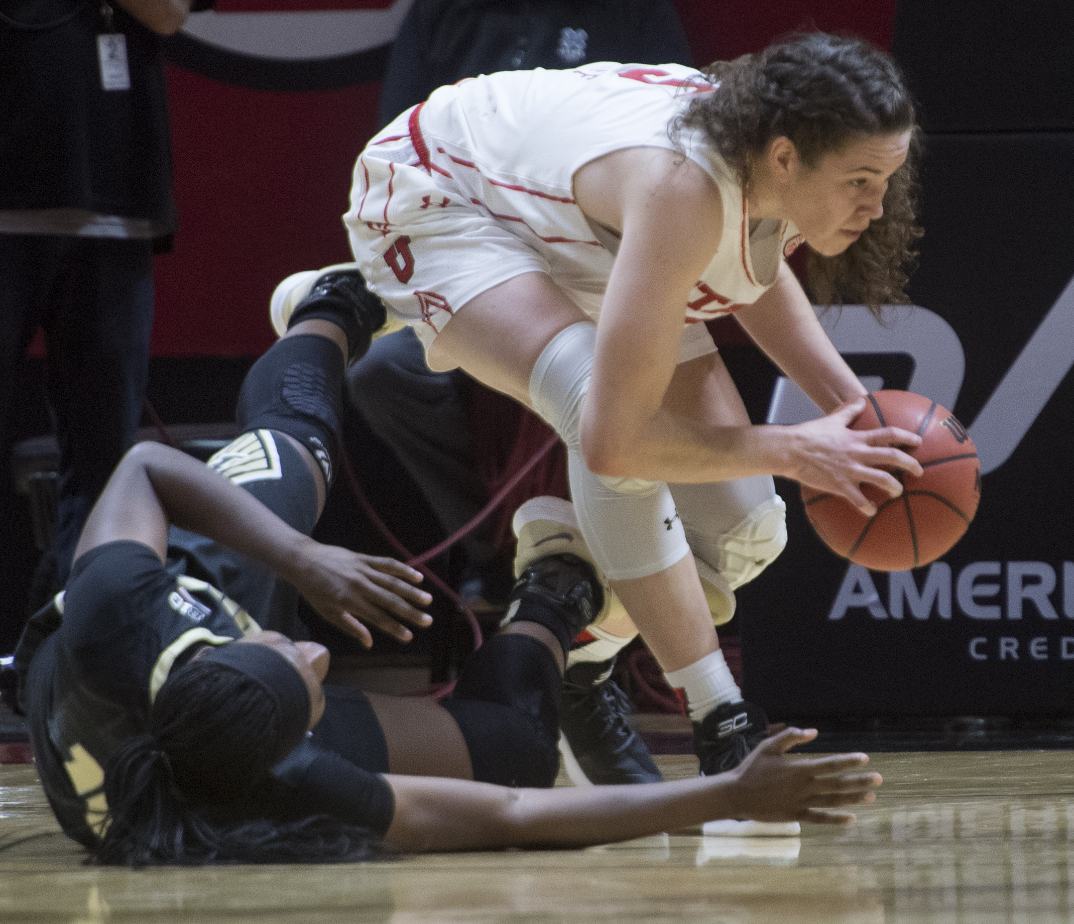 Former volleyball player Megan Huff is a force as Utah tops Purdue ...