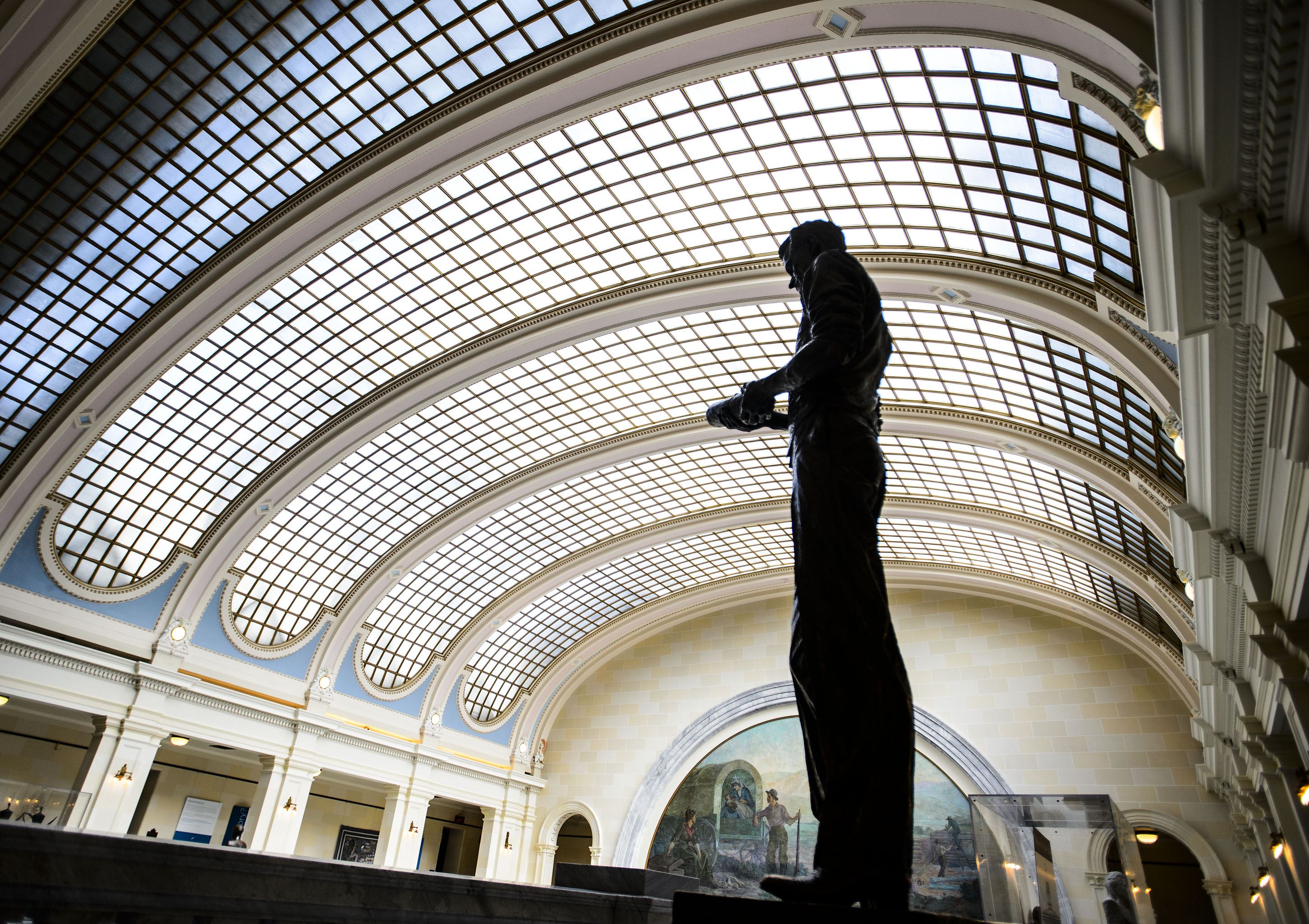 Senate approves replacing Utah’s D.C. statue of TV inventor Philo T ...