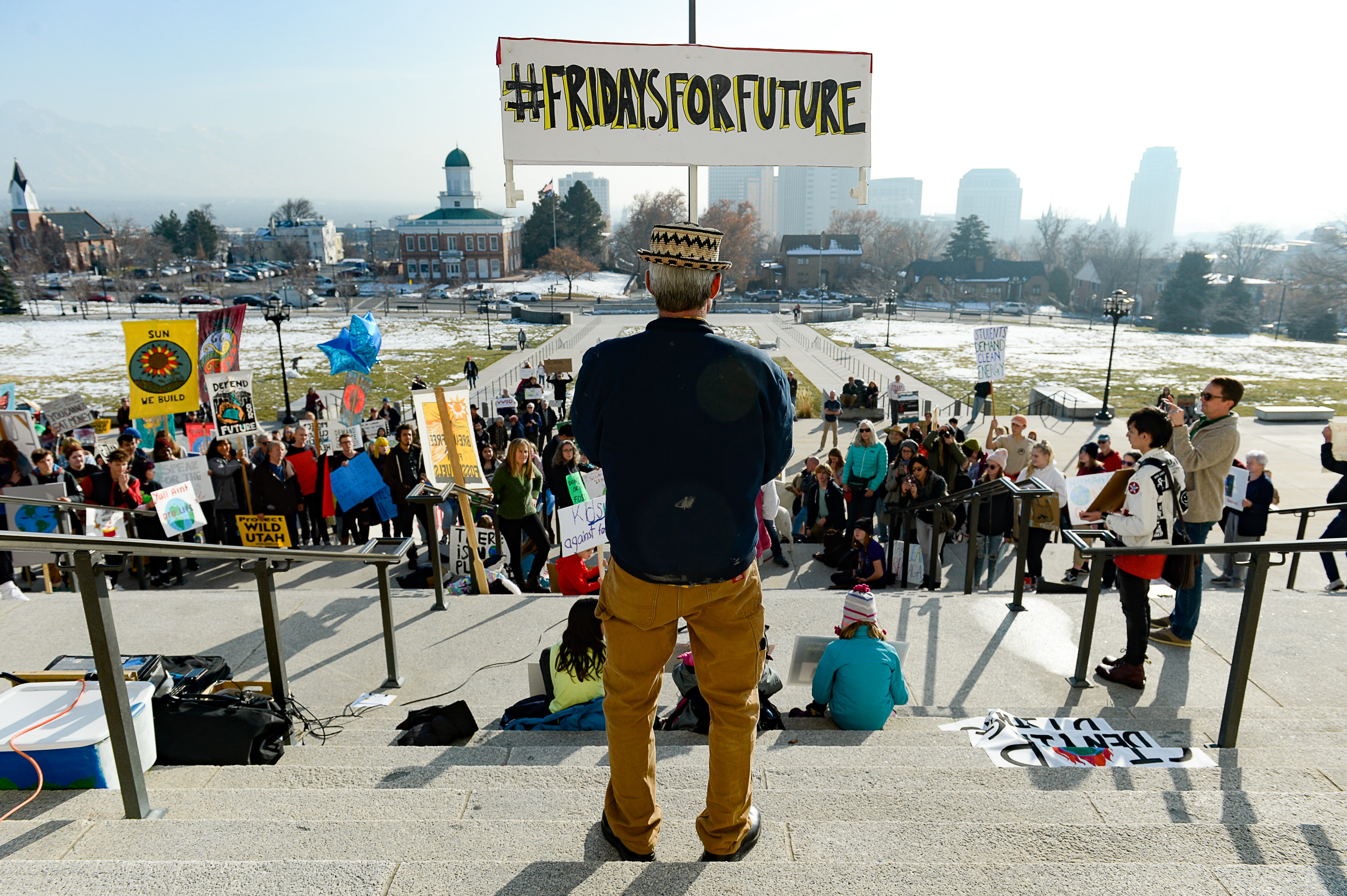 Utah climate change protesters demand action from Gov. Herbert - The ...