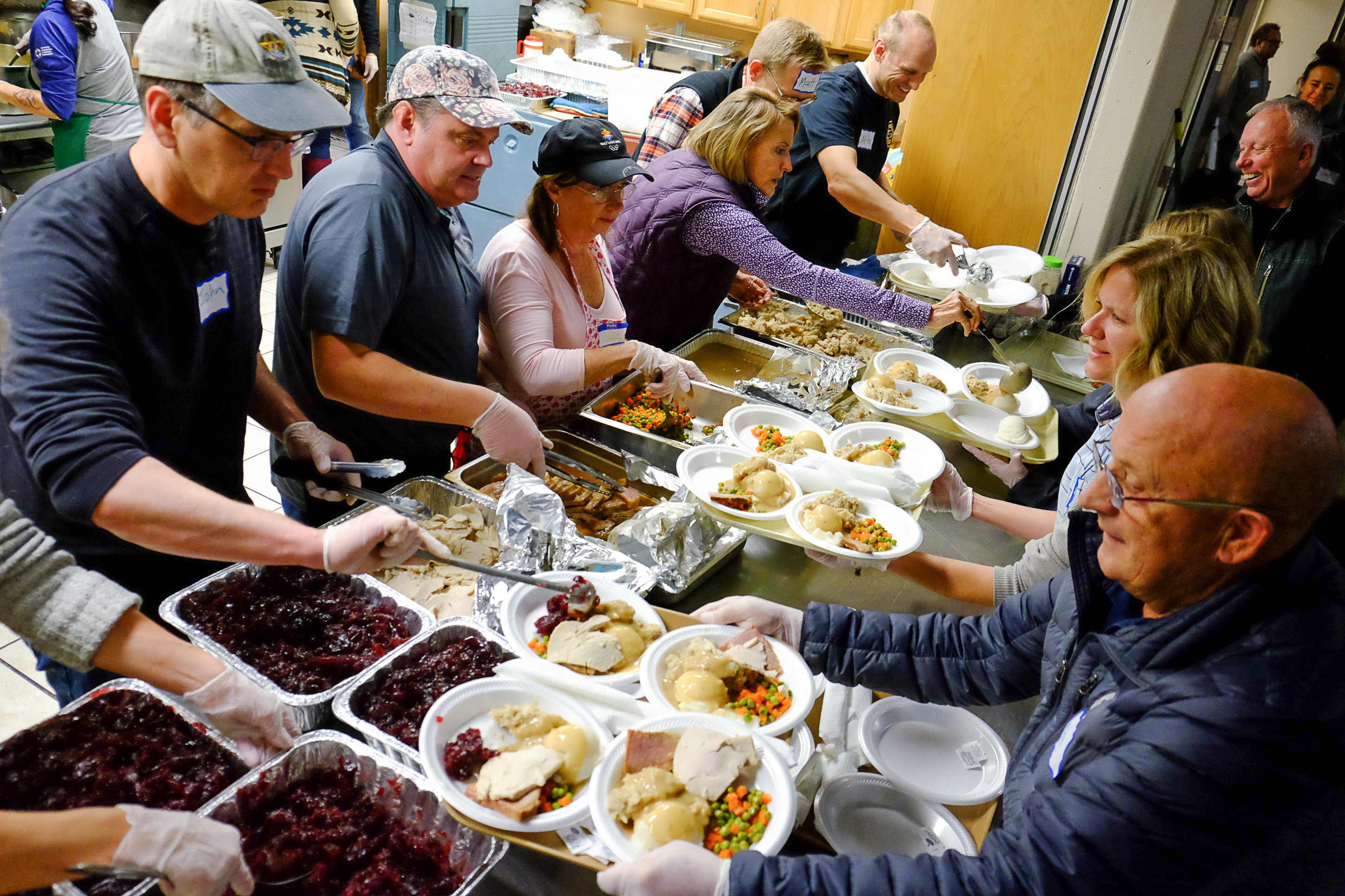 Thanksgiving Banquet In Salt Lake opens The Door To The Homeless 